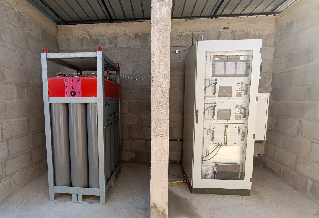 Green hydrogen industrial power backup - Enapter Green hydrogen industrial power backup - Enapter