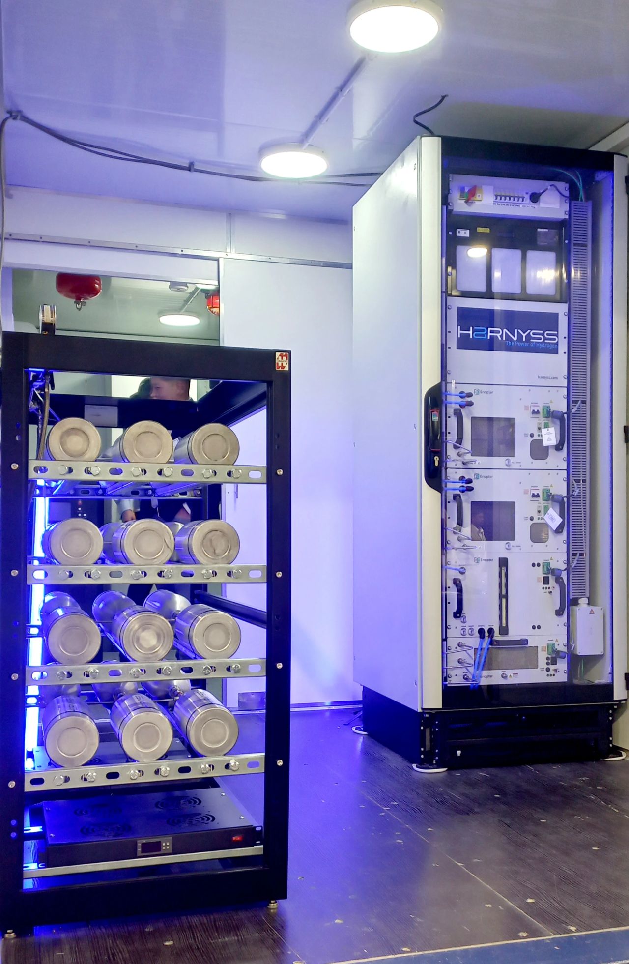 Solid-state H2 storage for long-duration energy - Enapter